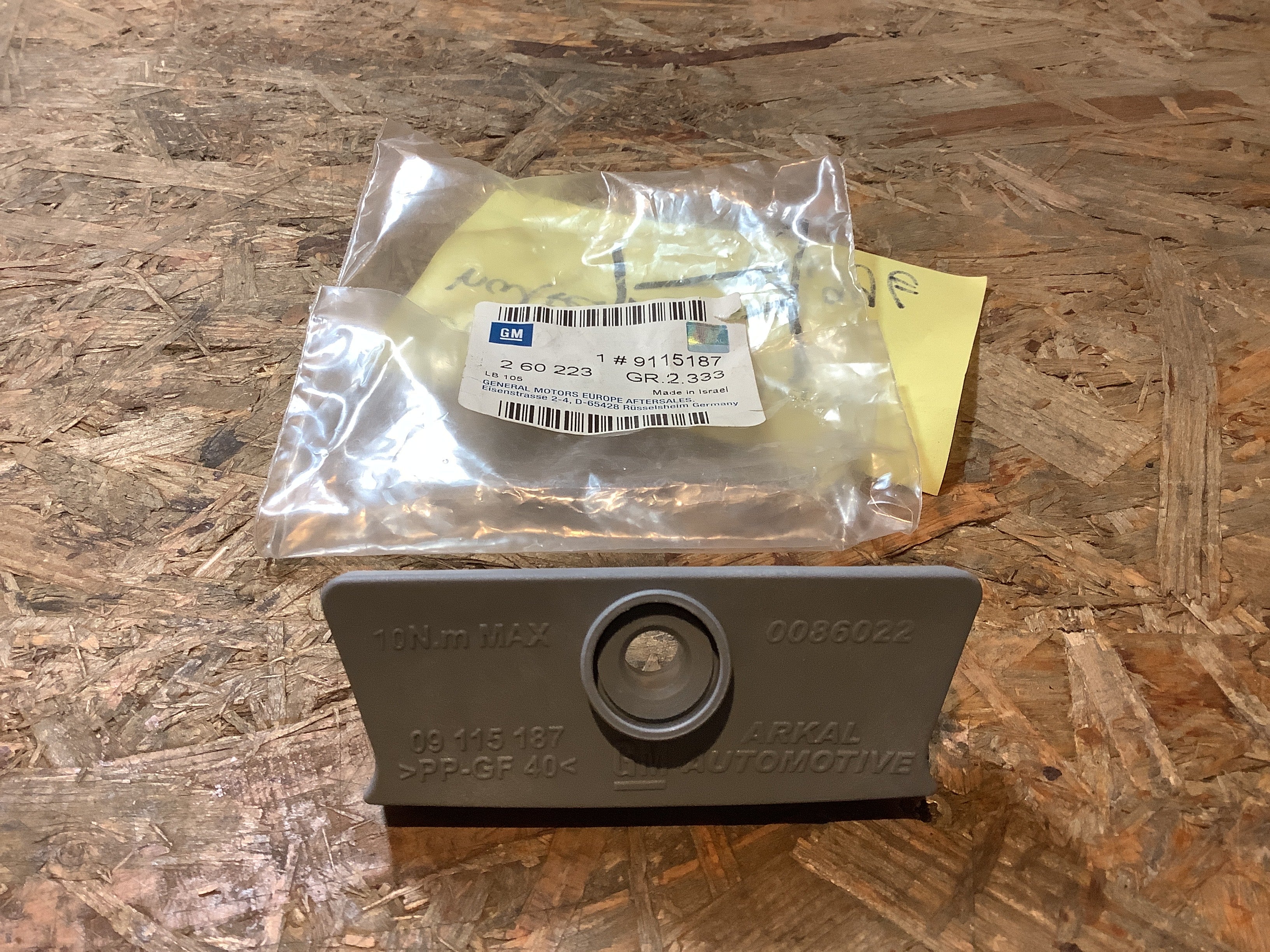 Corsa D Batterie Halterung Original GM NEU – Oldtimer Thimm