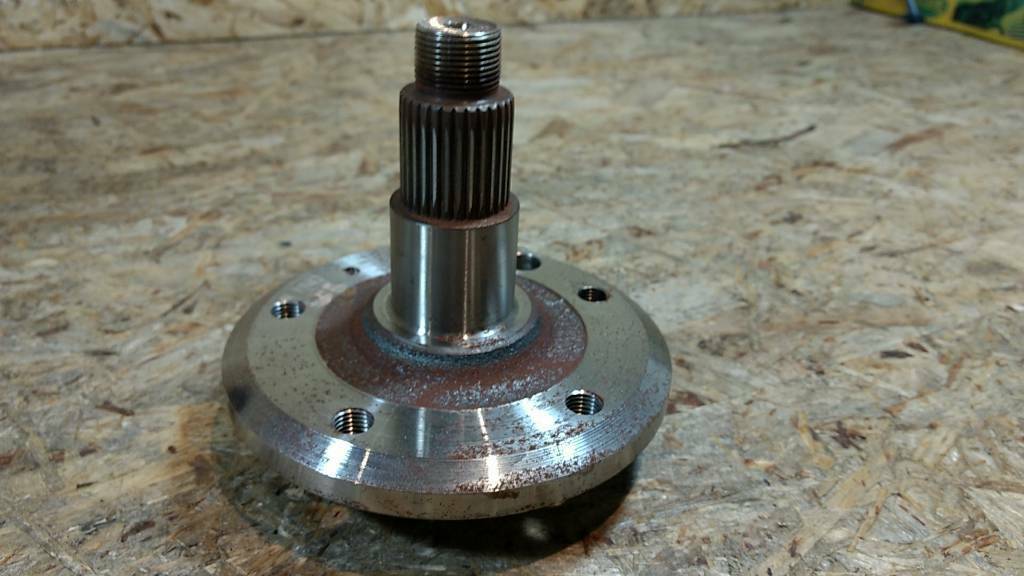 Original GM Opel Omega A Radzapfen Hinterachse NEU – Oldtimer Thimm