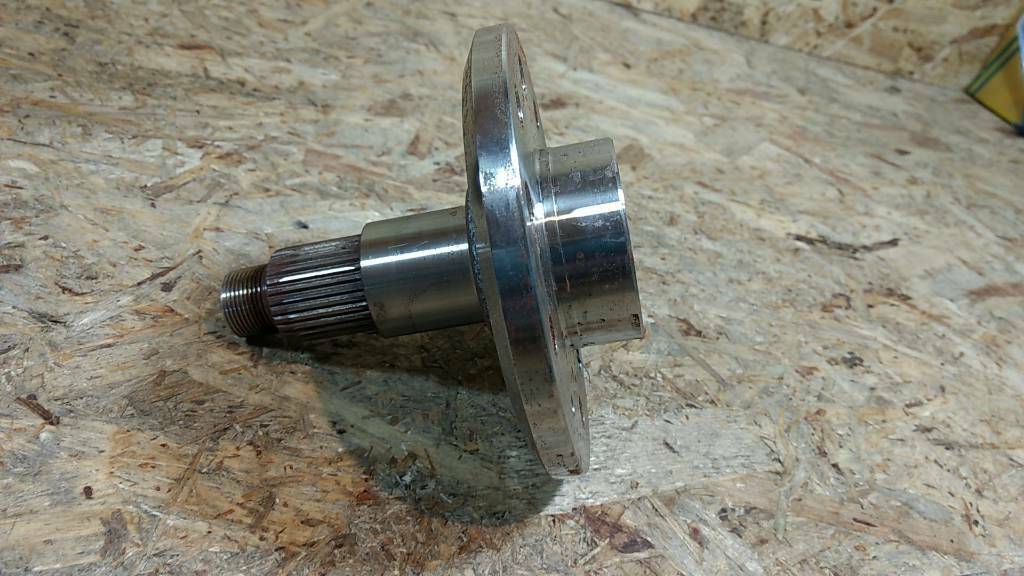 Original GM Opel Omega A Radzapfen Hinterachse NEU – Oldtimer Thimm